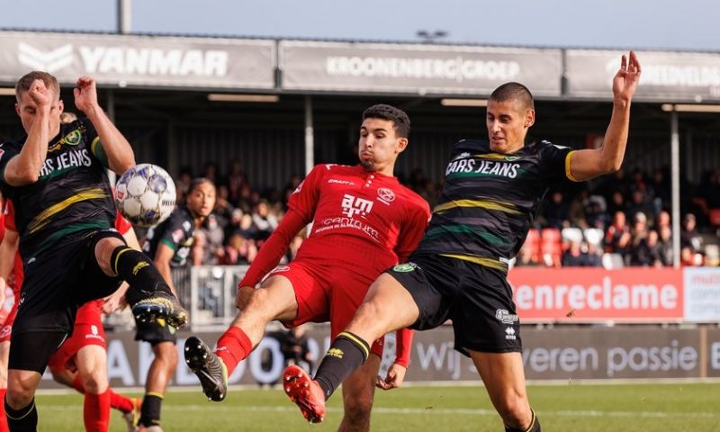 Ook ADO is te sterk voor het Almere van Verbeek, dat verder en verder ...