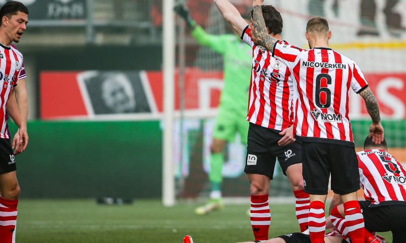 Lelijke val Beugelsdijk zorgt voor geschrokken gezichten op Het Kasteel