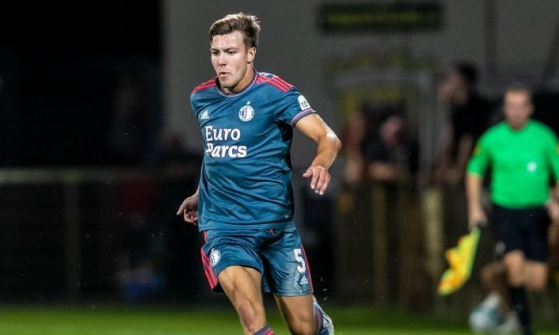 'Geflopte Feyenoord-back afwezig op training, terugkeer naar oude club ...
