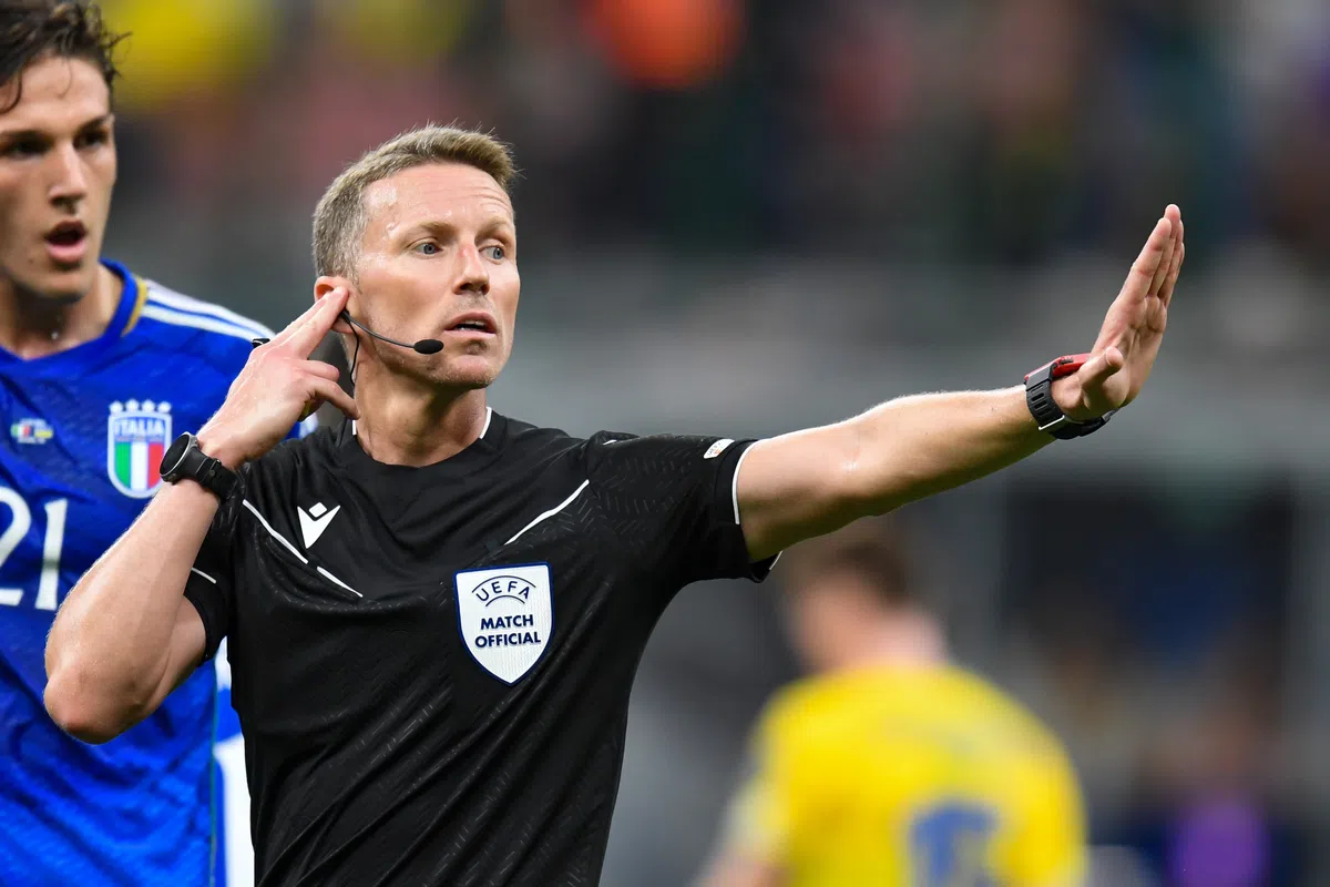 Oranje kent scheidsrechter tegen Griekenland: Spanjaard floot al eens ...