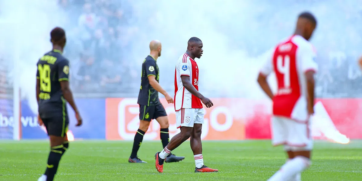 Drie Ajax-supporters krijgen maandenlange celstraf na rellen bij Klassieker