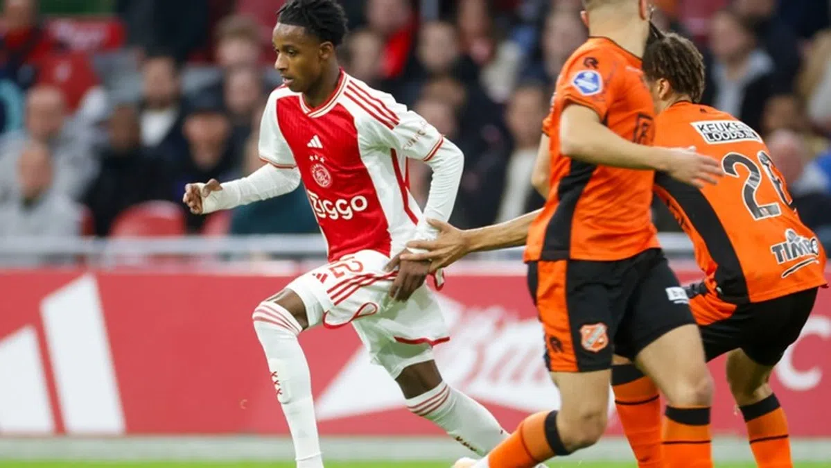 John van 't Schip houdt vast aan dezelfde namen Ar'jany Martha wederom ...