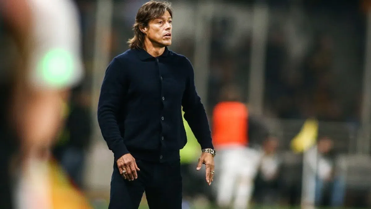 Coach AEK duidelijk over vorm Ajax: 'We staan tegenover een geweldige ...