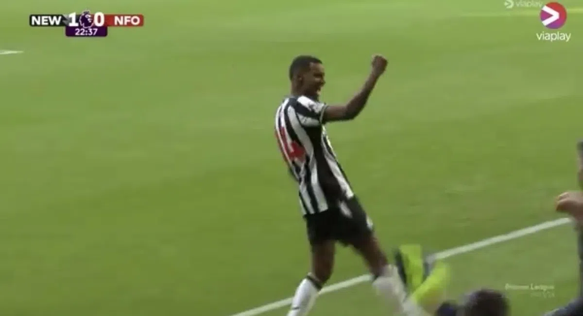 Boxing Day van start: Isak opent vanaf de stip de score voor Newcastle ...