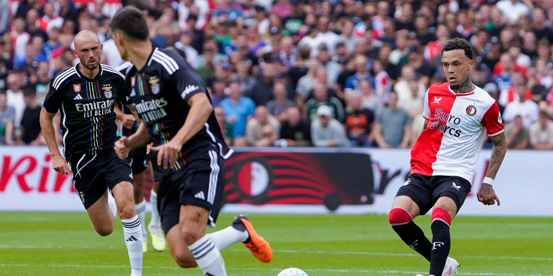 Waar en hoe laat wordt het oefenduel tussen Benfica en Feyenoord ... Waar en hoe laat wordt het oefenduel tussen Benfica en Feyenoord ...