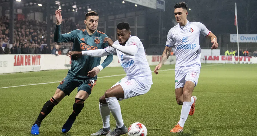 Hoe kijk je naar Ajax - Telstar in de KNVB Beker?