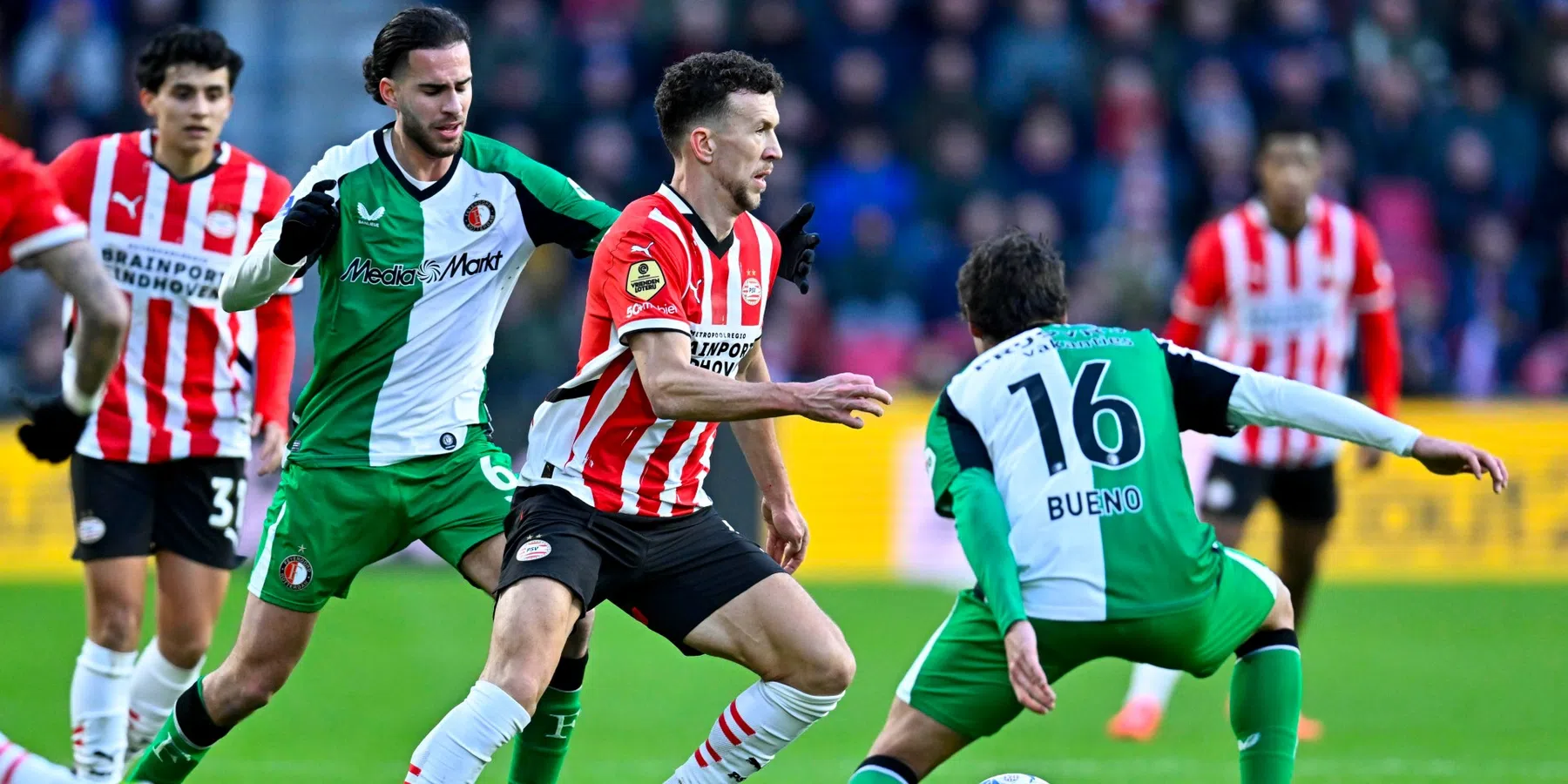 Waar en hoe laat wordt PSV - Feyenoord in de KNVB Beker uitgezonden?