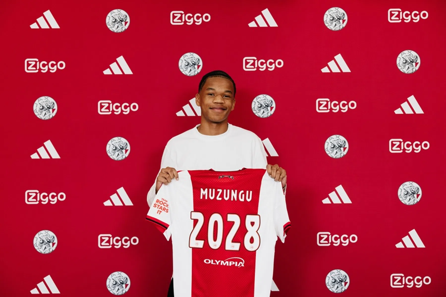 Wie is Marvyn Muzungu, de 1,92 meter lange verdediger die Ajax binnenhaalt?