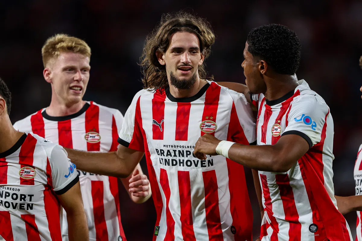 Vermoedelijke opstelling PSV tegen FC Twente: Bosz houdt vast aan basis ...