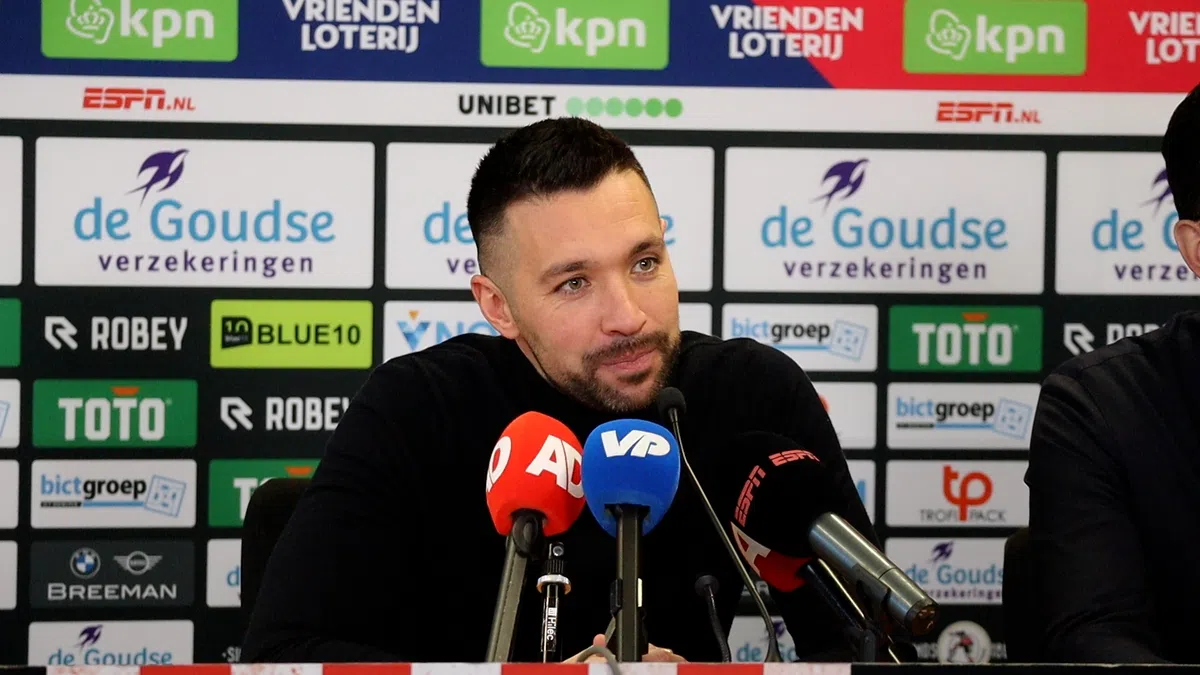 Farioli blij met zijn eerste half jaar bij Ajax: 'Dat is een grote prestatie'