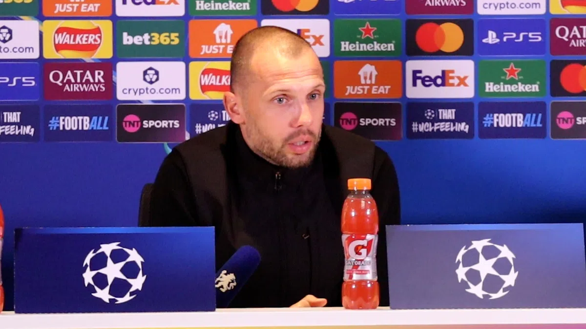 Vond Heitinga de rode kaart van Taylor terecht: 'Je moet het incasseren'